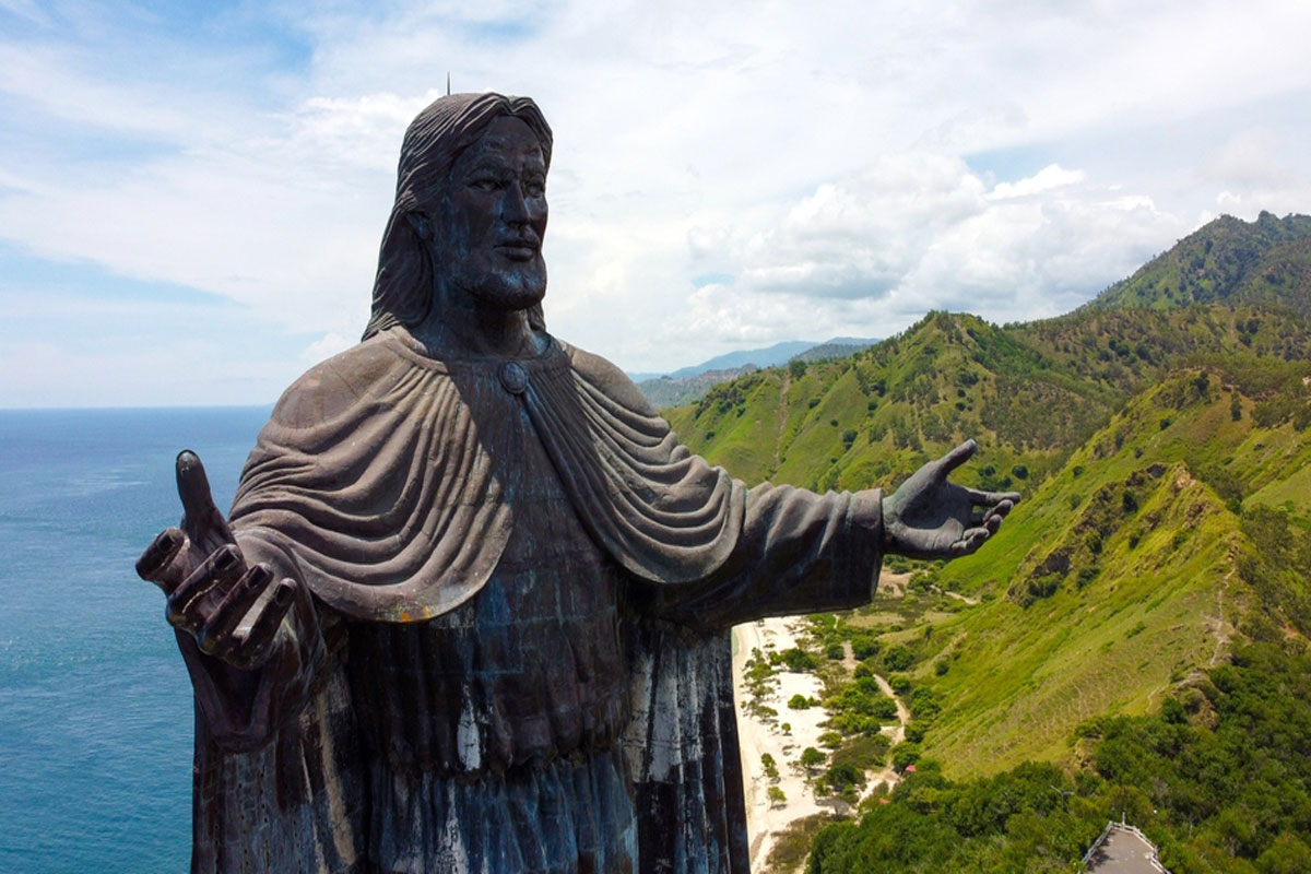 EXPLORING EAST TIMOR (TIMOR-LESTE) - POCKET TRAVEL